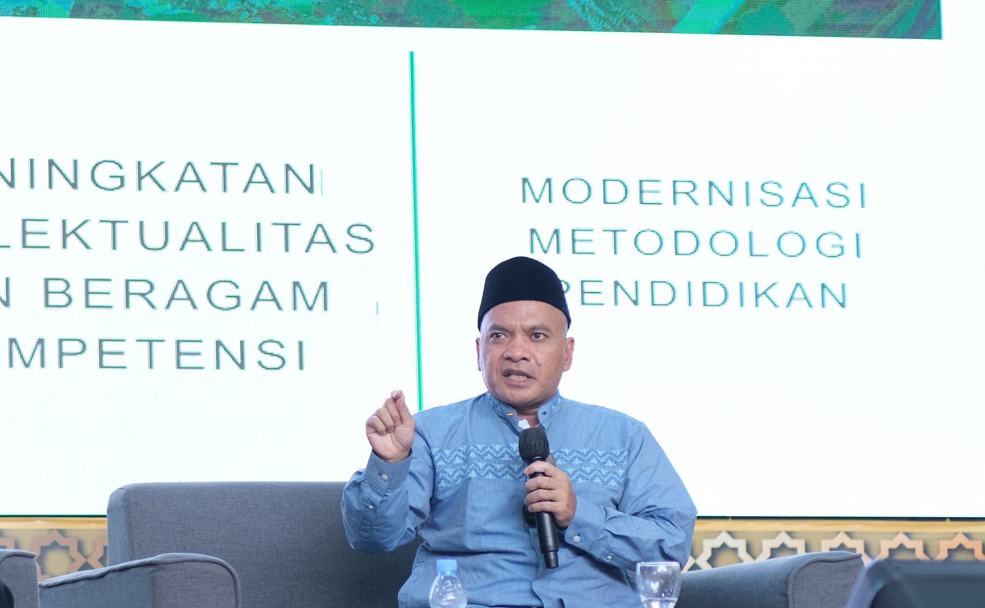 DR KH Nasrulloh Afandi Membedah Fatwa Resolusi Jihad Perspektif ...