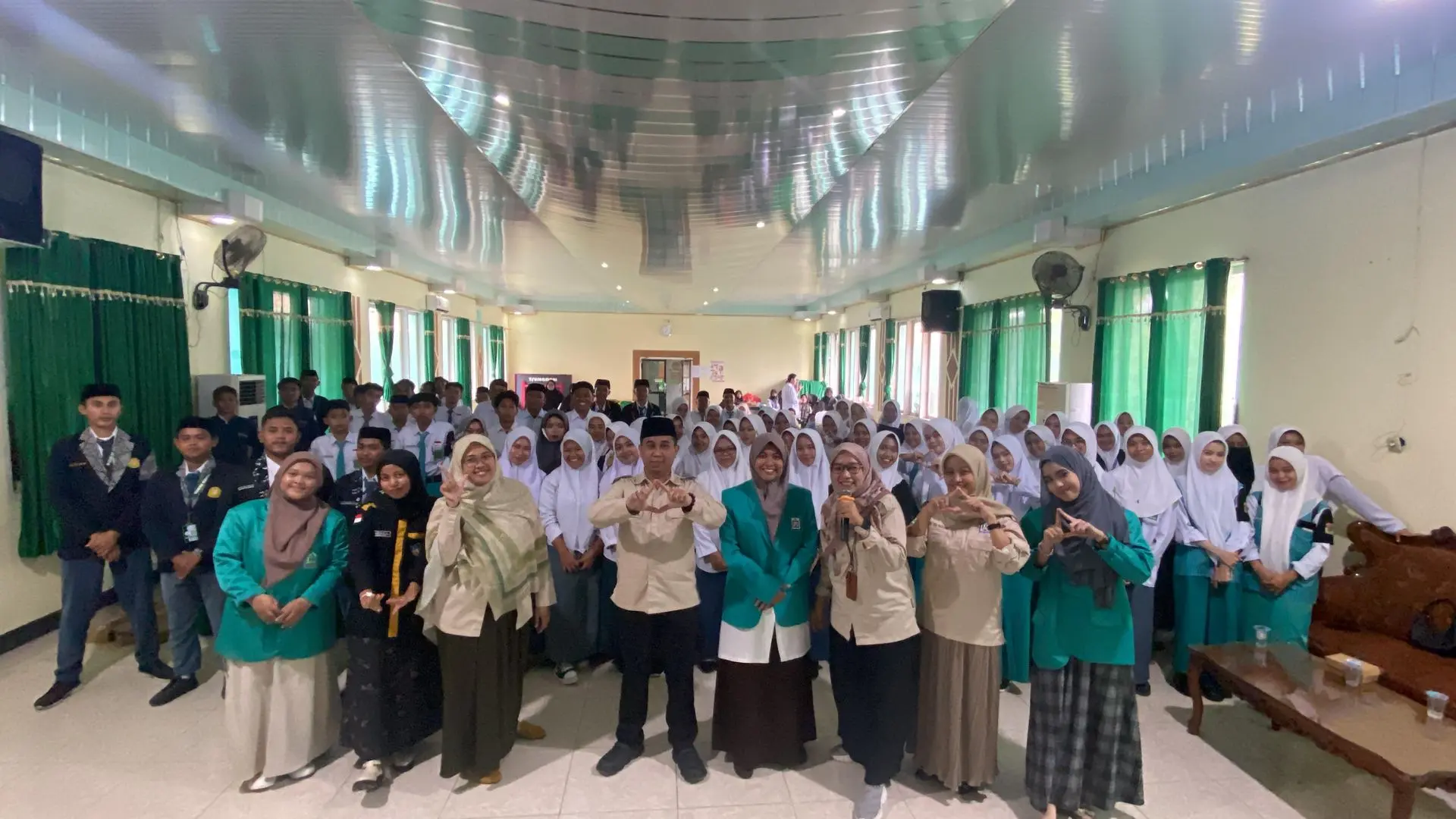 Prodi PMI Ajak Siswa MA Se-Sidenreng Rappang Kenali Diri dan Peduli ...
